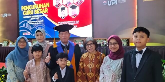 Acara Pengukuhan Guru Besar Prof. Dr. Didik Priyandoko, M.Si di UPI ...